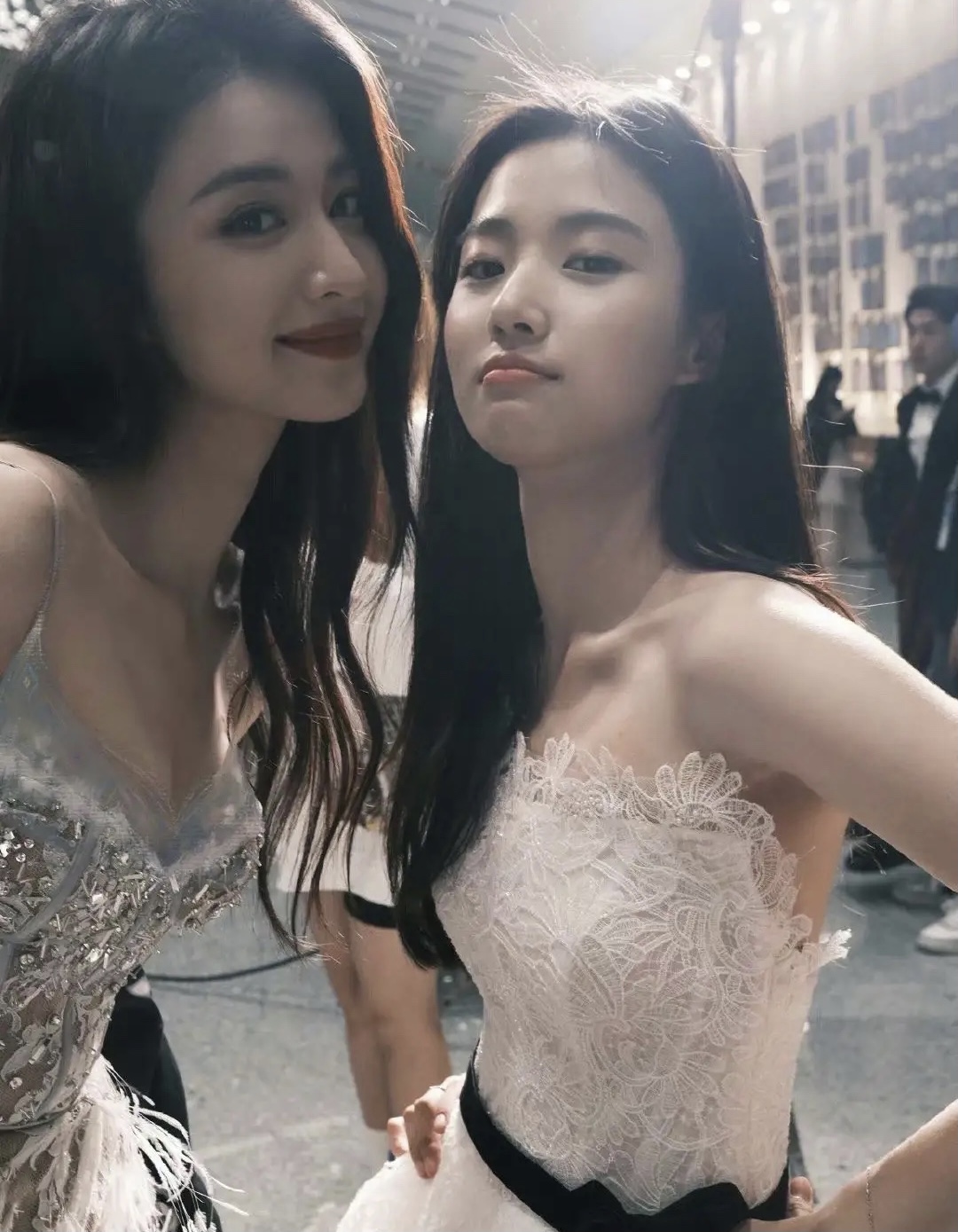 She is very ordinary in "Yu Guyao", but she is so beautiful in "Cloud ...
