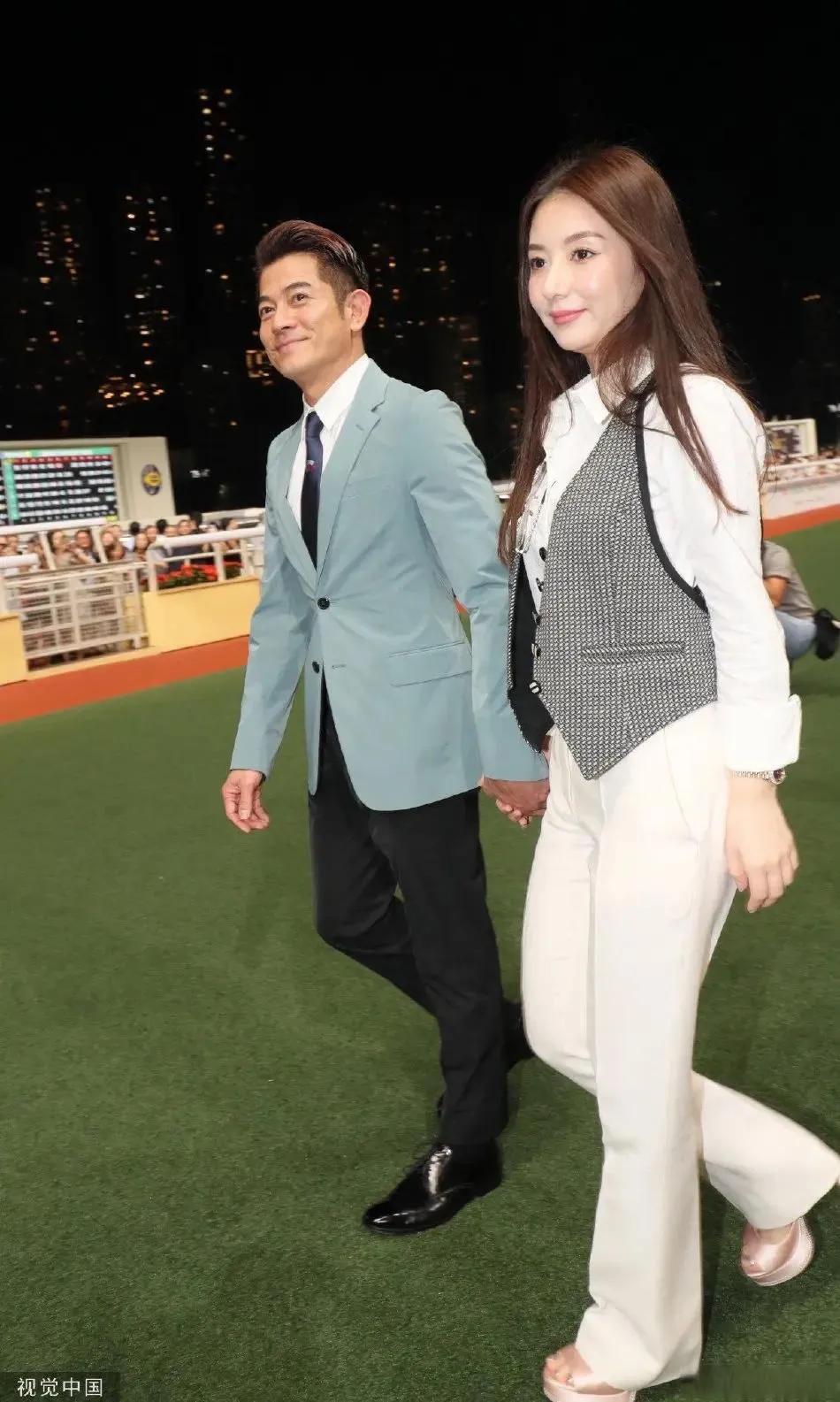 Aaron Kwok and Fang Yuan appeared at the Hong Kong Jockey Club. The ...