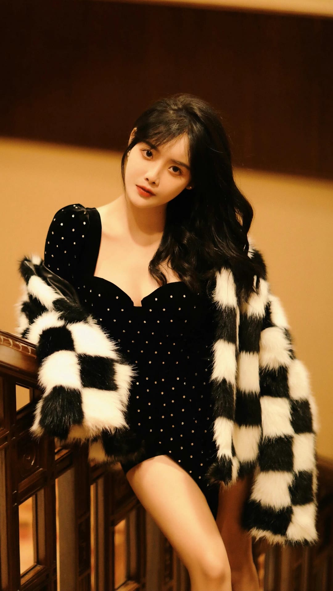 Beauty Show: Rabbit Teeth - Zhu Rongjun - iNEWS