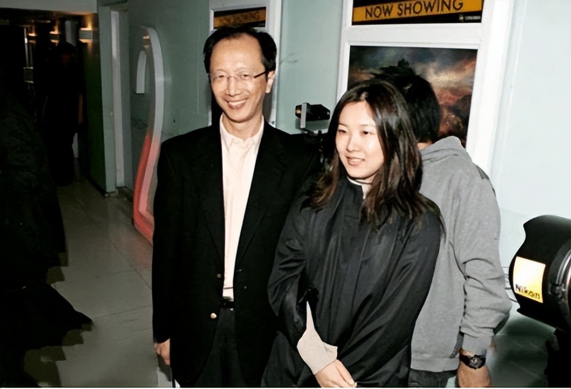 After Liang Jinsong and his ex-wife Yang Gongru divorced, how his ex ...