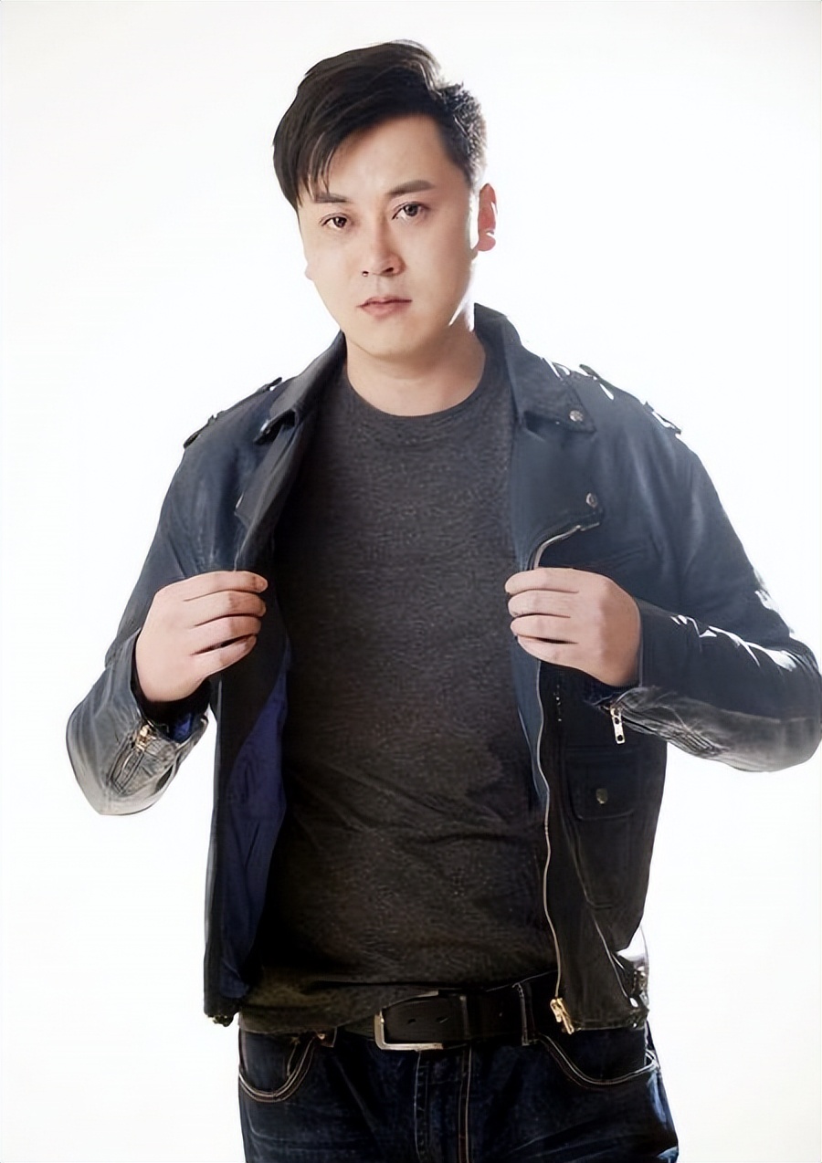 Grassroots singer Yunfei: Divorced his wife after becoming famous, now ...