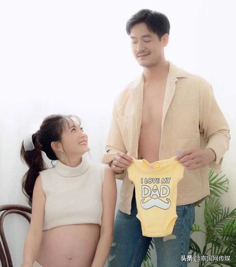Dreams came true!Thai actor Weir has a daughter! - iNEWS