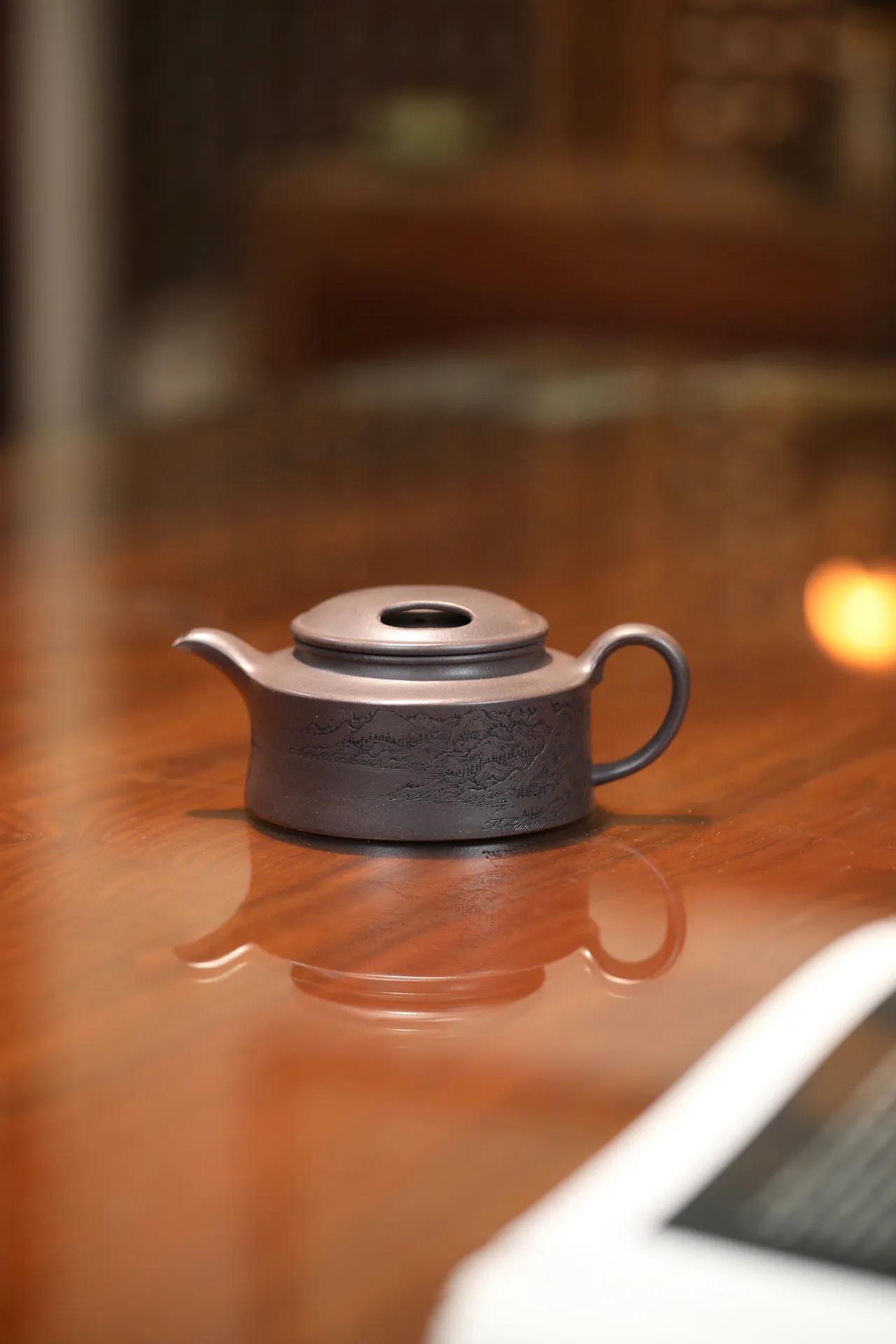 3 and a half hands and 2 hands, all hands have to look good - iNEWS