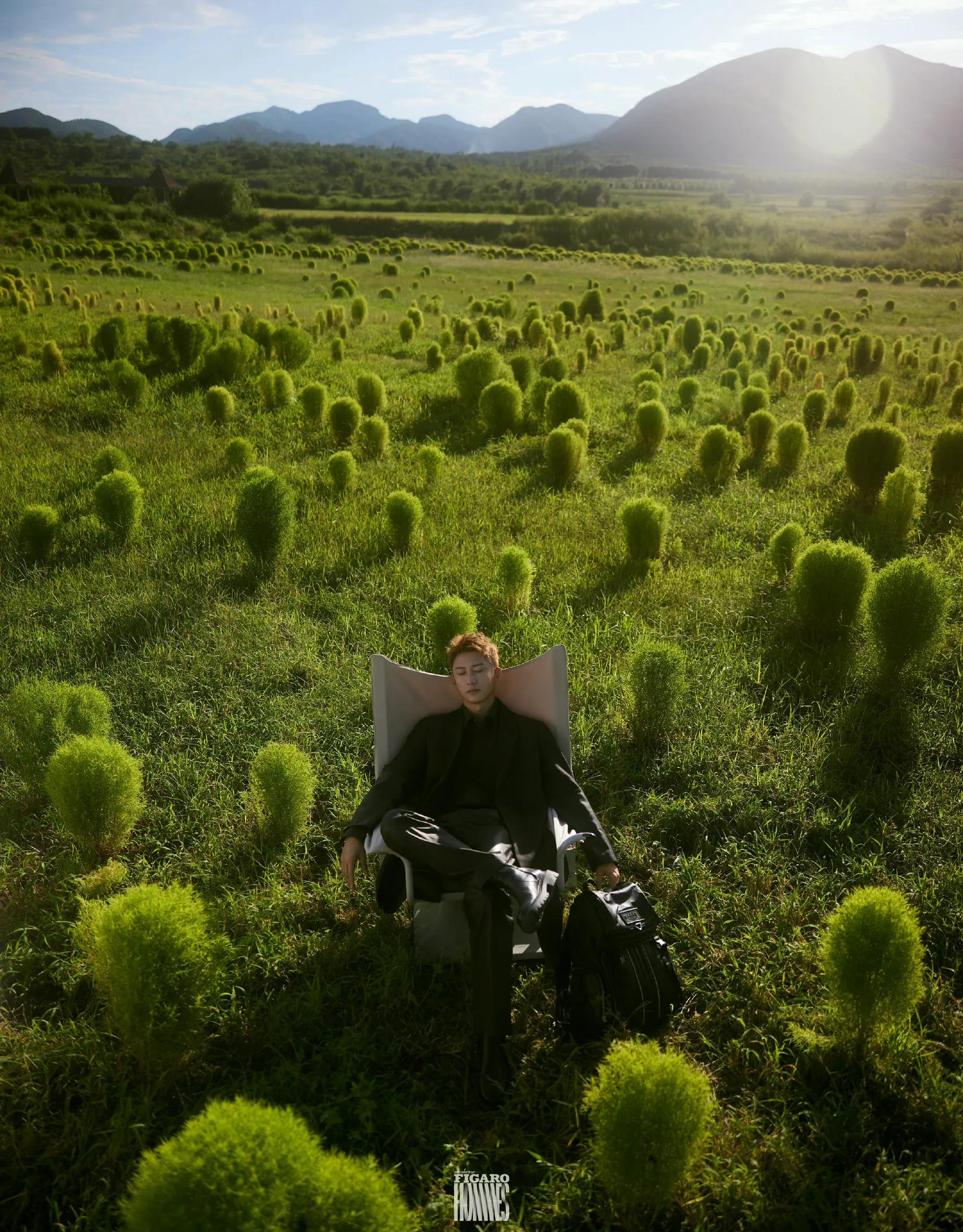Huang Jingyu's blockbuster sunset in the wilderness is wild and cool ...