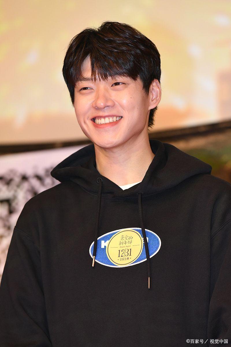 Wei Daxun: From a variety show star to an acting expert, he became popular this summer - iNEWS