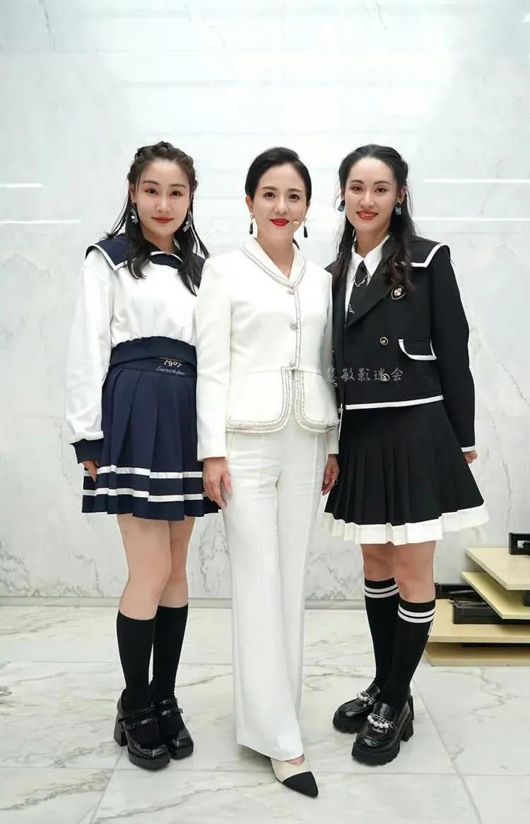 Tao Huimin and movie fans, the two beautiful girls are no match for her ...