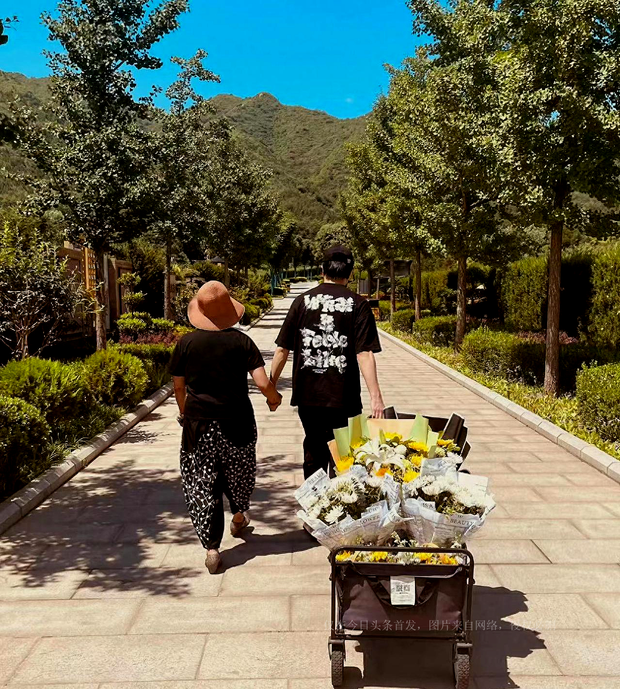 Zhao Yingjun turned 45 years old and the stars mourned Joker Xue's ...