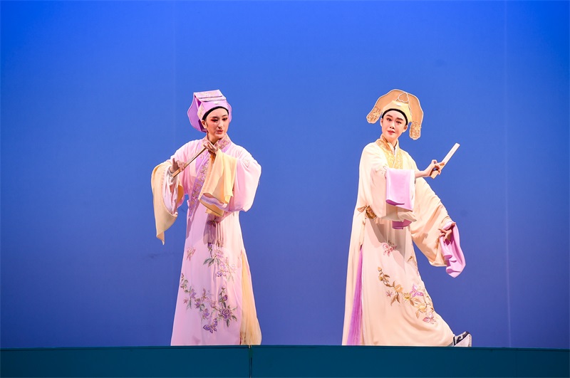 Shengzhou Yue Opera Town: Listening to every tune - iNEWS