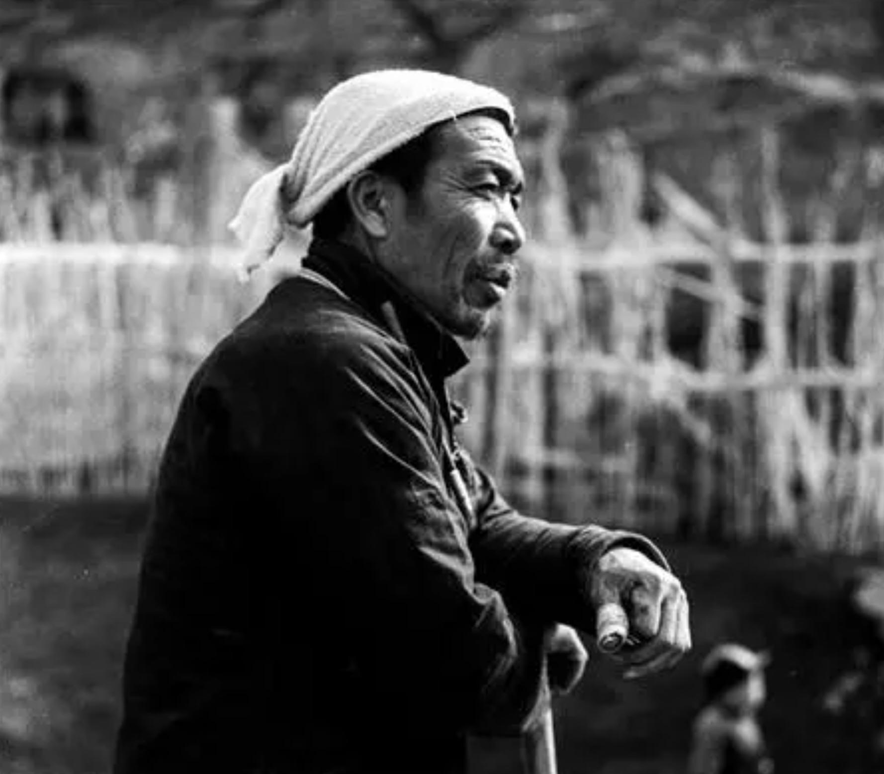 After Chen Yonggui died of illness, the specifications of the memorial service sparked ...