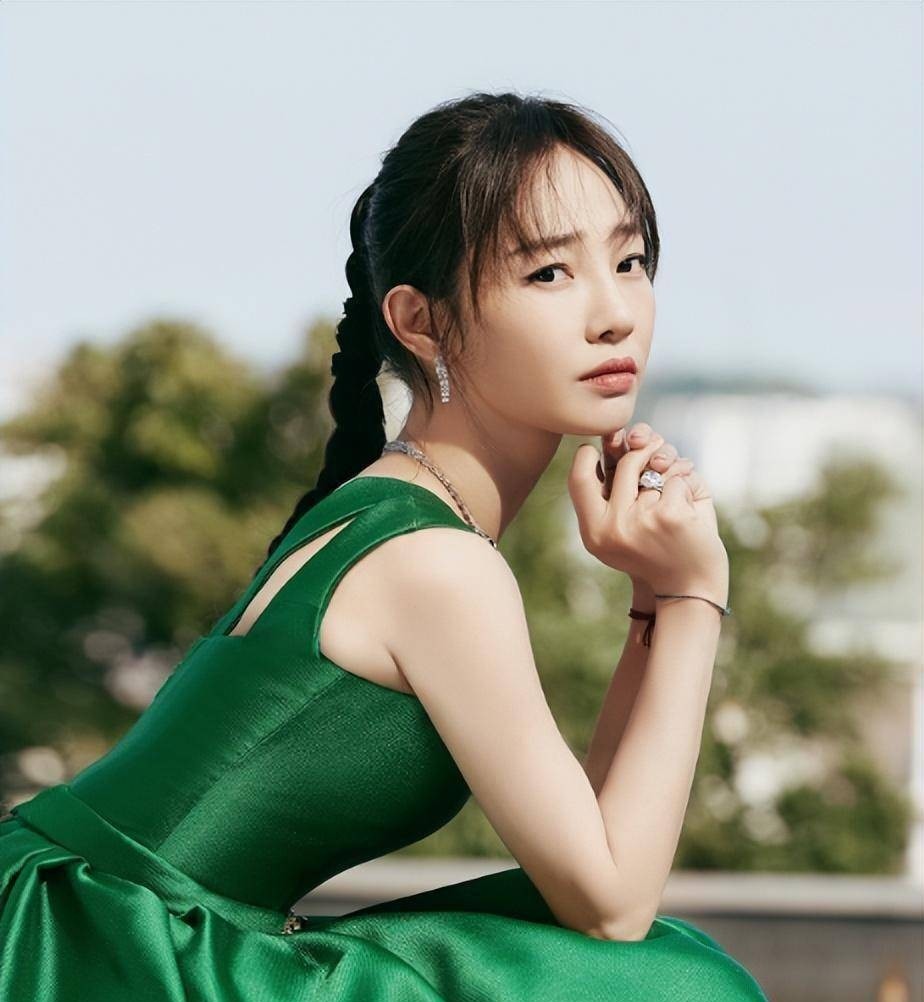 It turns out that he is the current boyfriend of "Beijing Circle ...