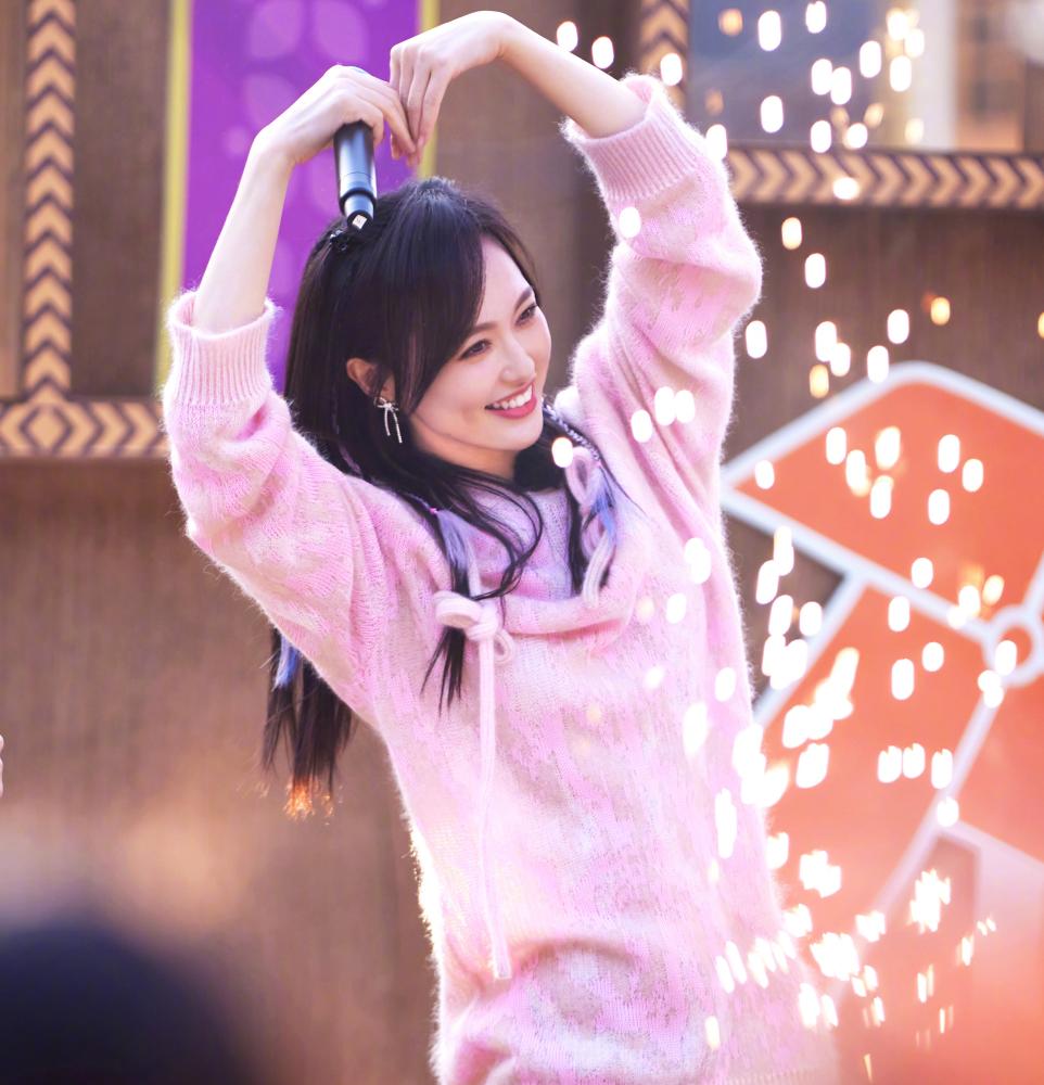 Tang Yan's first variety show experience ends! Thanks to the program ...