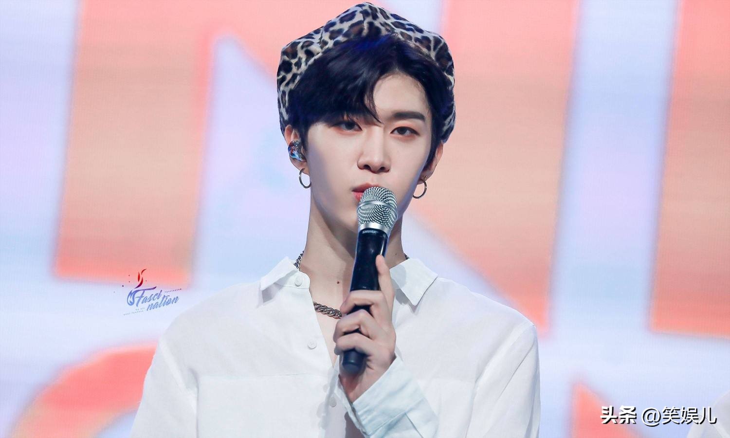 Fan Chengcheng is about to start the dominant screen mode?Bringing 4 ...