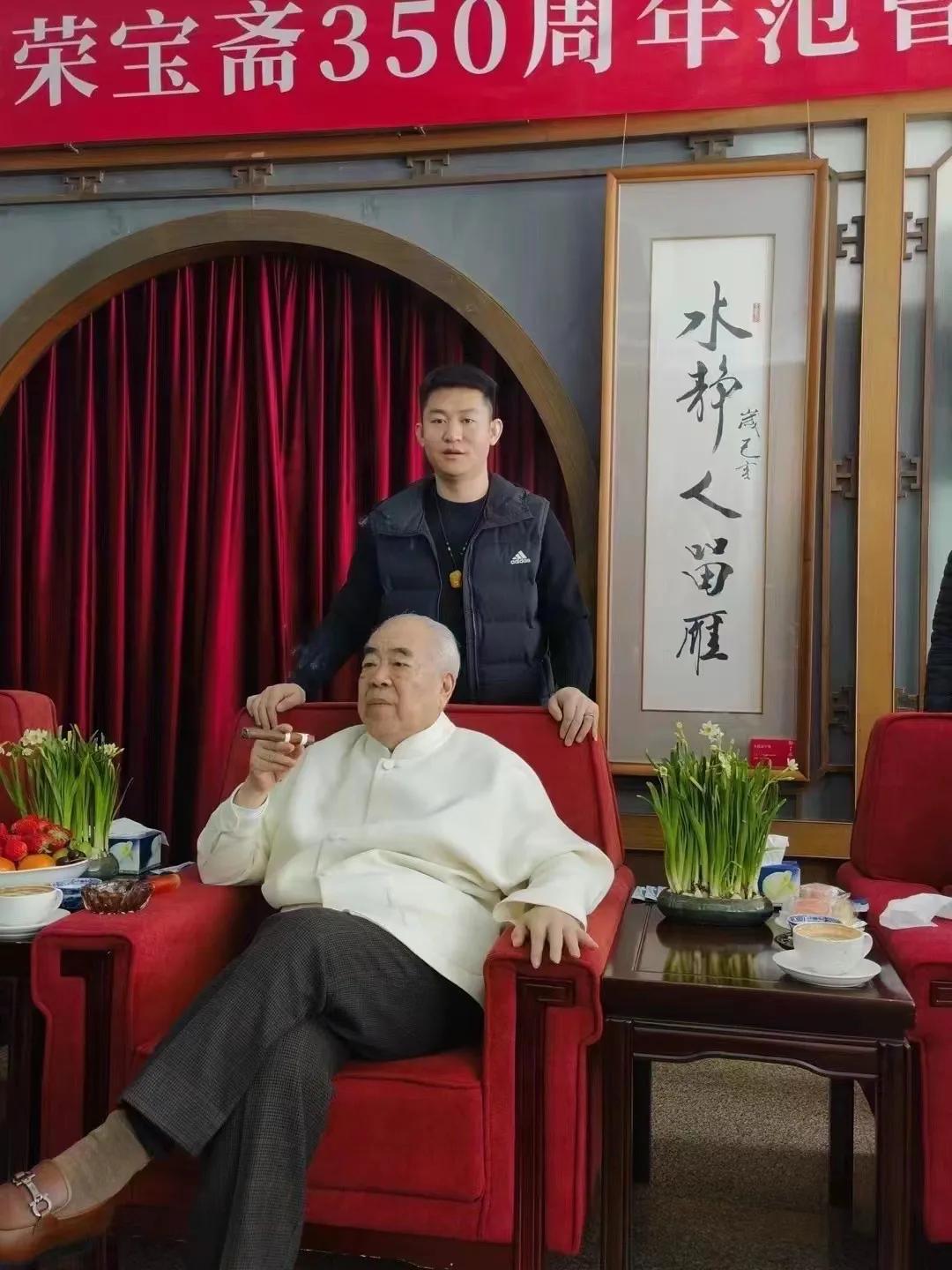 Ren Hong Painting and Calligraphy Art - iNEWS