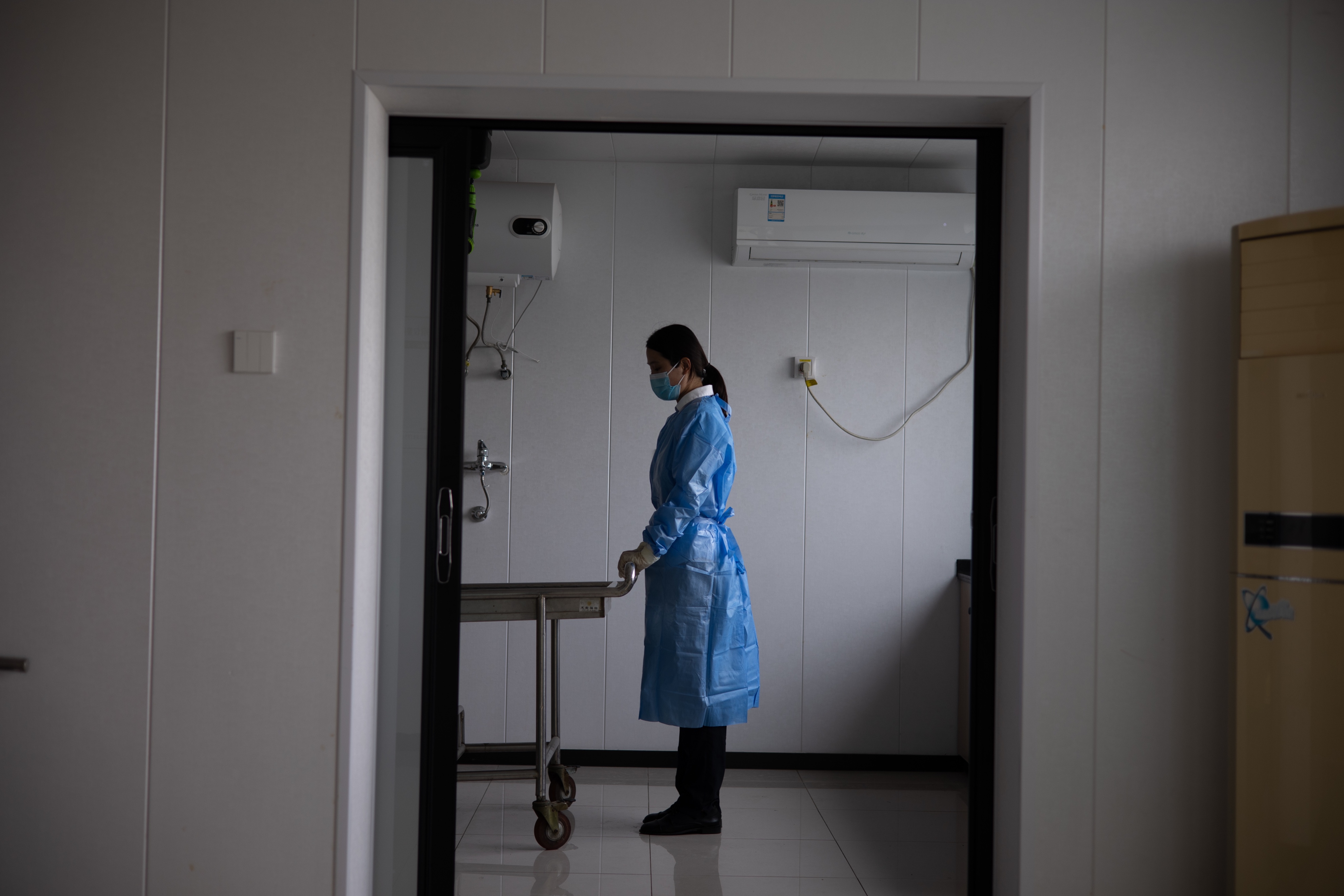 The female mortuary in the reality of "Major Events in Life" sighs: In ...