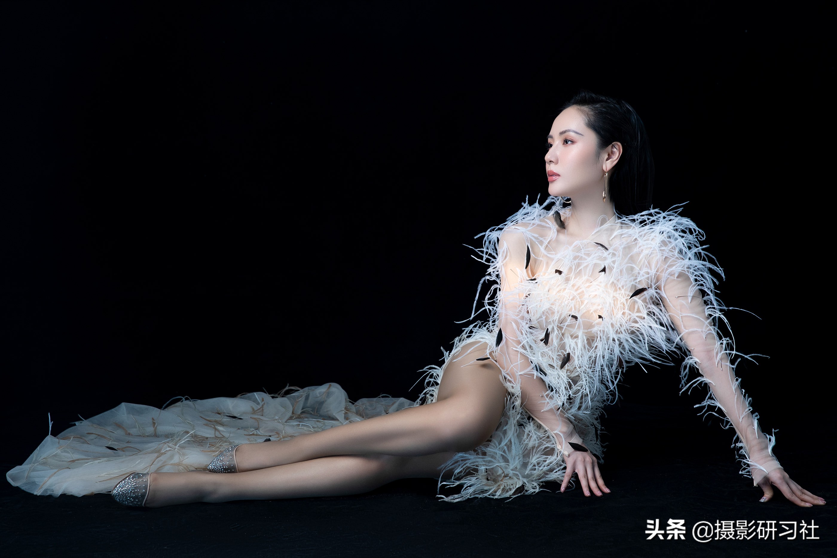 How can photographers improve the self-confidence of guest models? - iNEWS