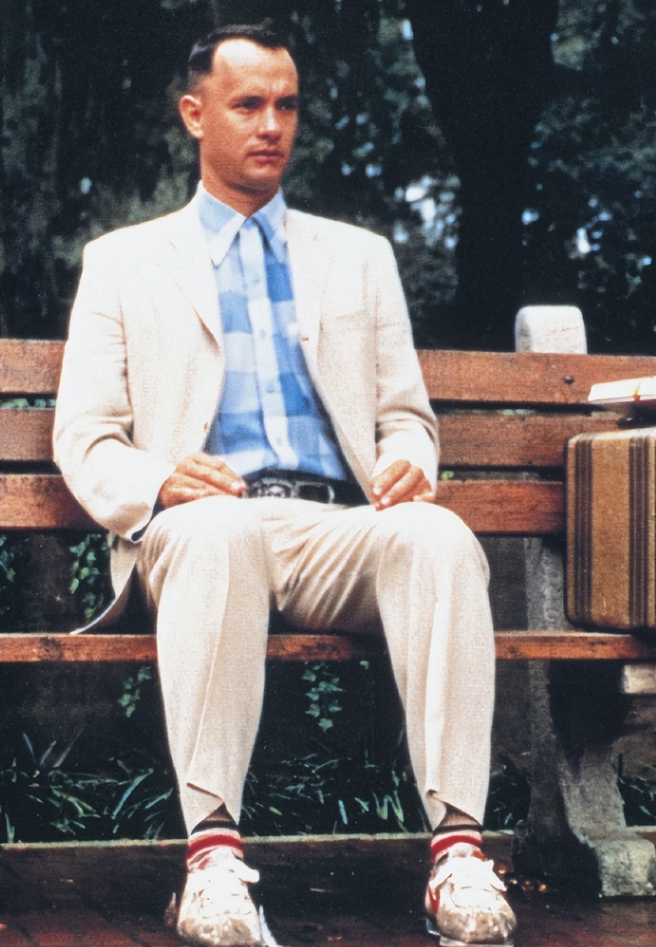 "Forrest Gump" depicts the growth of the protagonist, the emotional ...