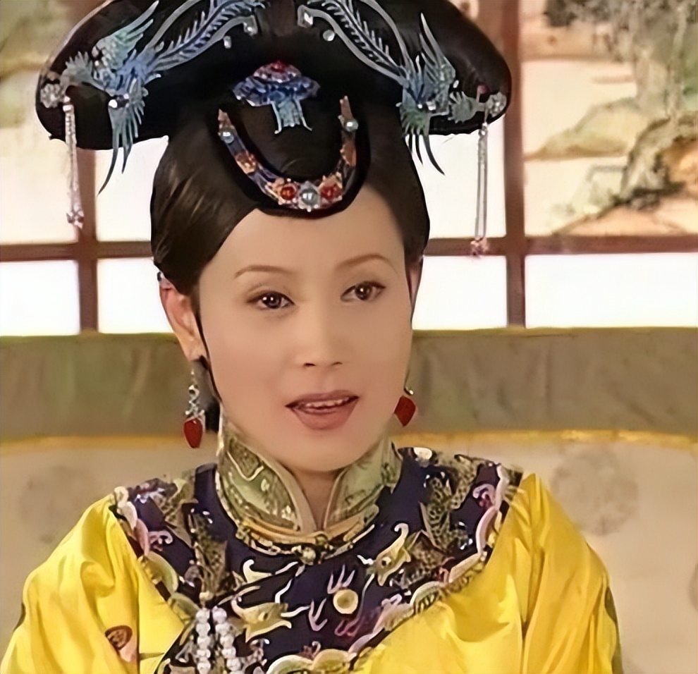 Zhezhe, Hailanzhu, and Xiaozhuang's aunt and nephew serve together as a ...