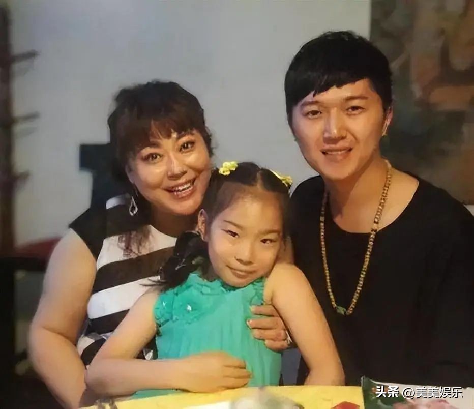 Li Jingjing divorced for the third time, her husband who was 21 years ...