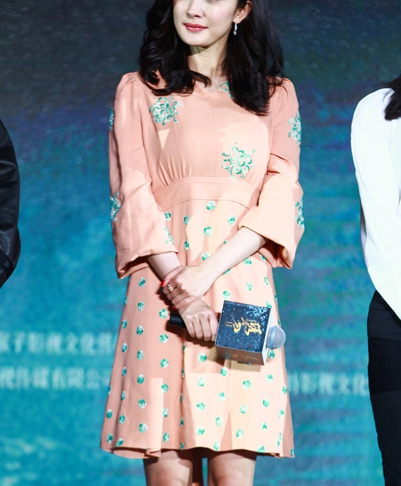 Yang Mi: From the road of debut to the gorgeous transformation of the ...