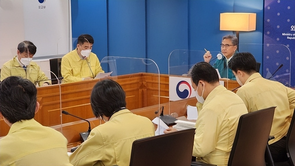 South Korean at the helm of hijacked oil tanker safely arrives at ...