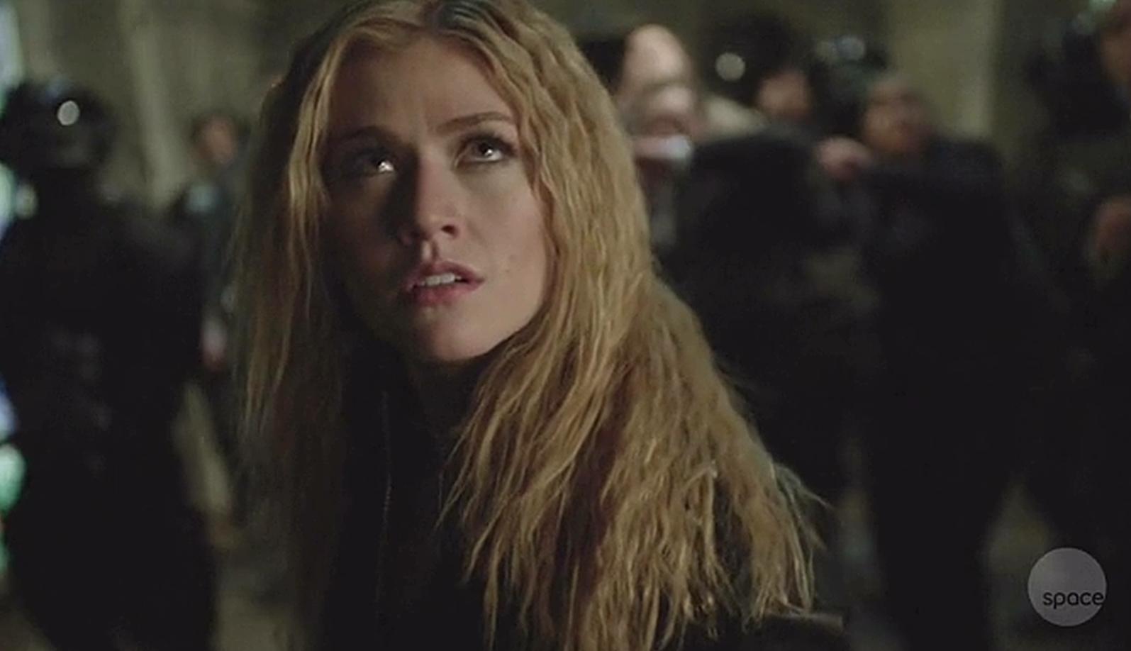 Green Arrow Heroes - Mia Smoke - iNEWS