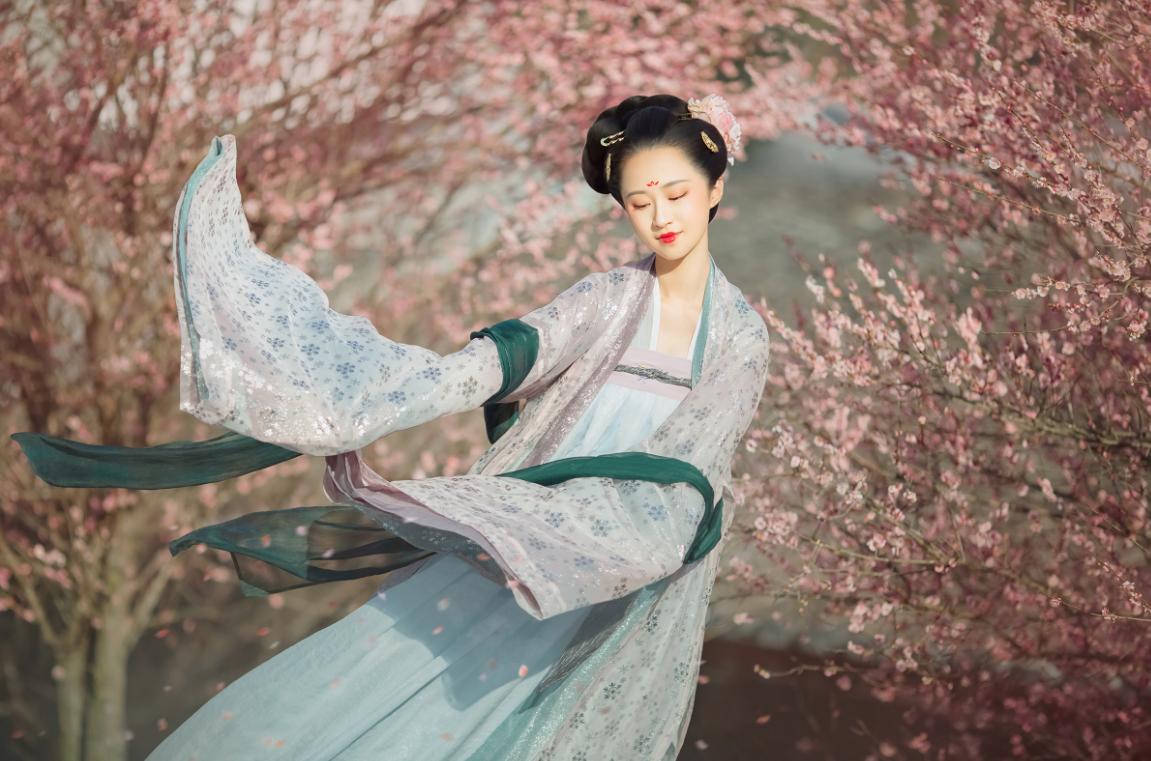 The talented Concubine Mei was abandoned by Tang Xuanzong after being ...