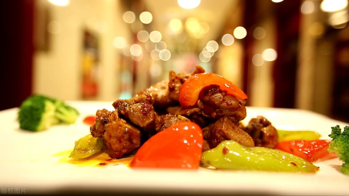 Onions, ginger, and spices are not deep-fried, learn to "control the ...