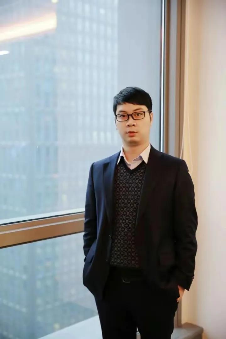 Zheng Yonggang, the boss of Shanshan, is worthy of being a hero of the ...