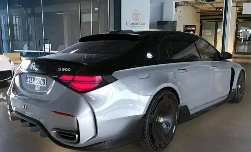 Maybach S900 debuts gorgeously, limited worldwide, unrivaled in luxury ...