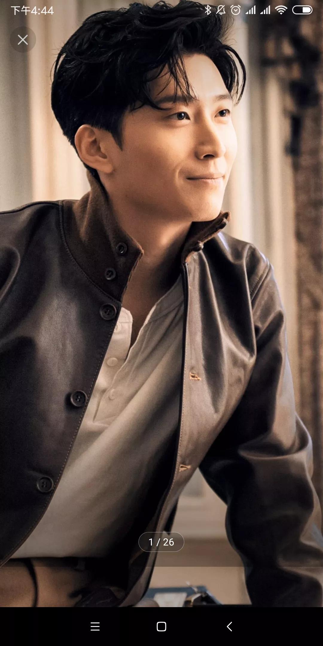 Dou Xiao's third brother is handsome and handsome, especially his eyes ...