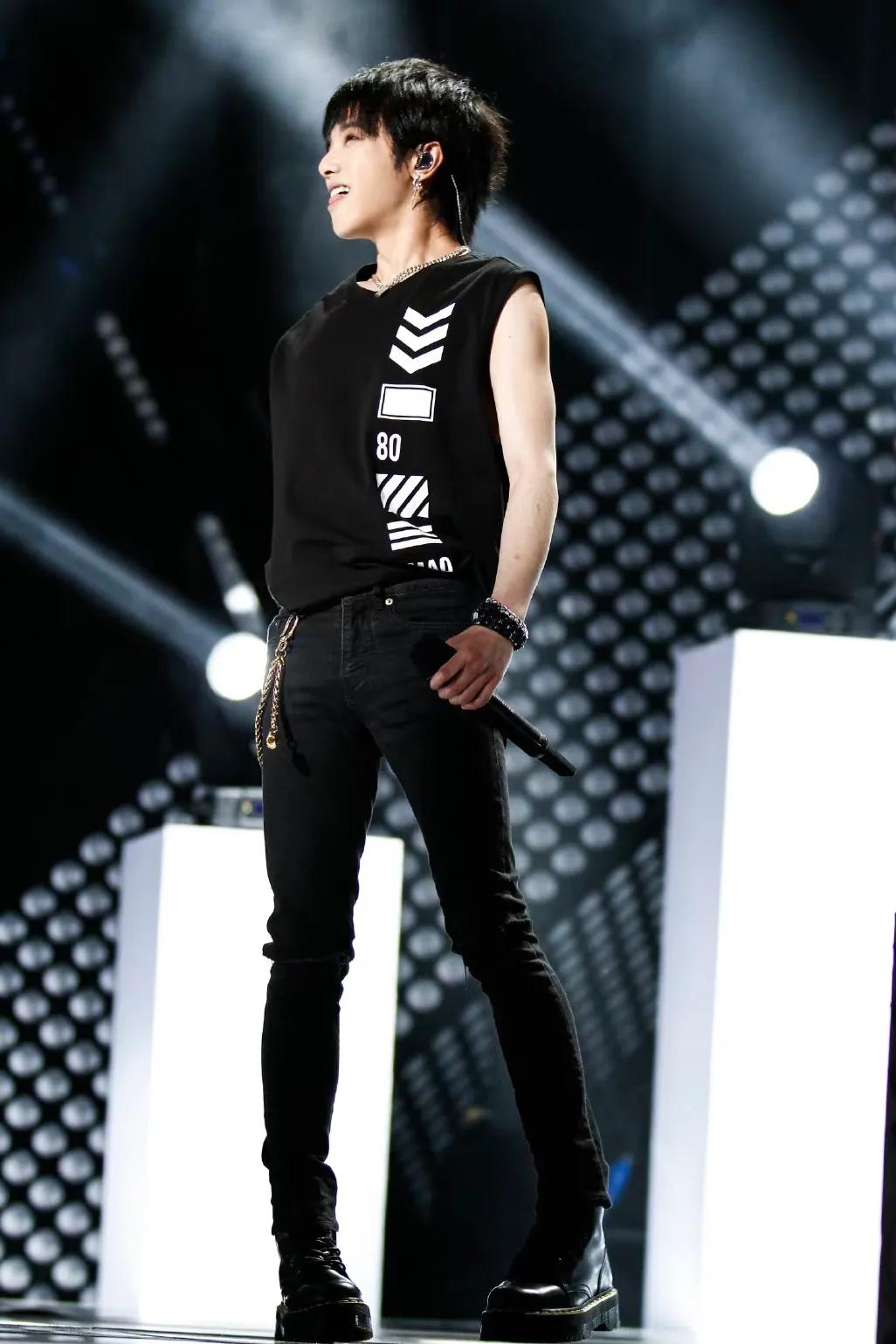 Glory and ups and downs coexist. In the nine years since his debut ...