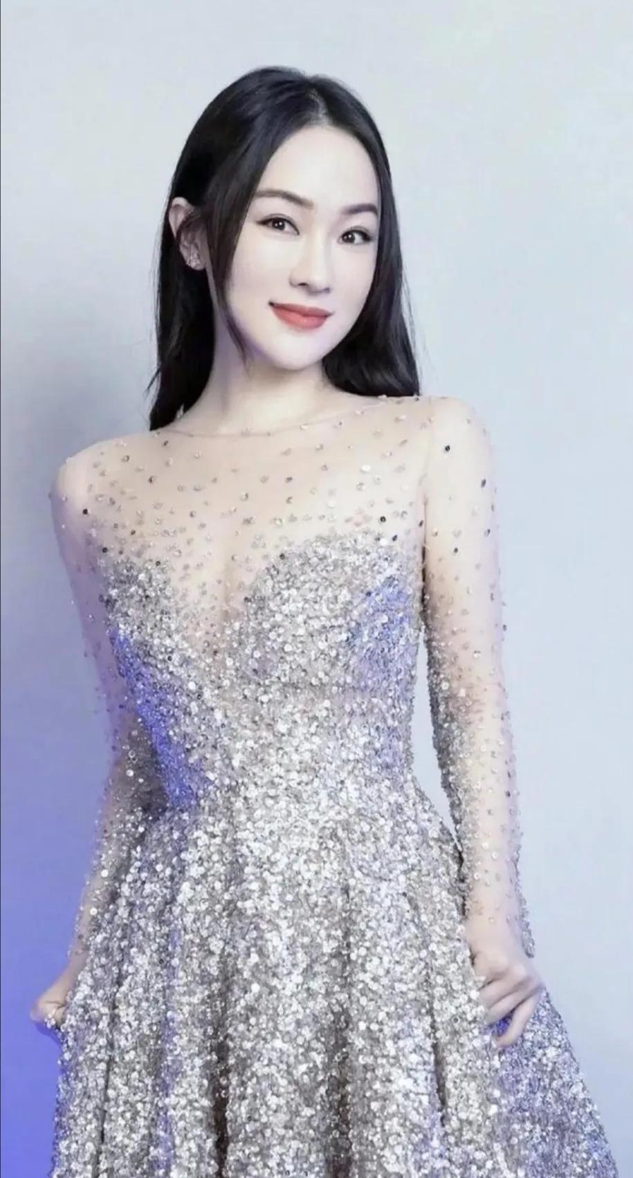 Huo Siyan's stunning photo - iMedia