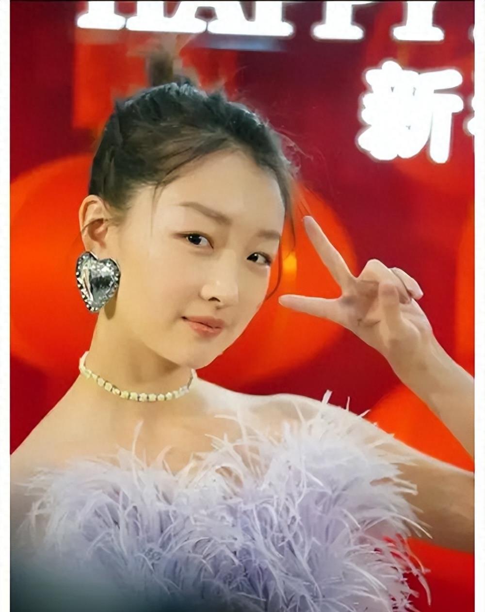 Dong Yu's appearance has changed drastically, and it is suspected of ...