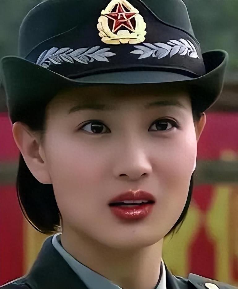 Hou Mengsha, who became popular because of the military drama, became ...