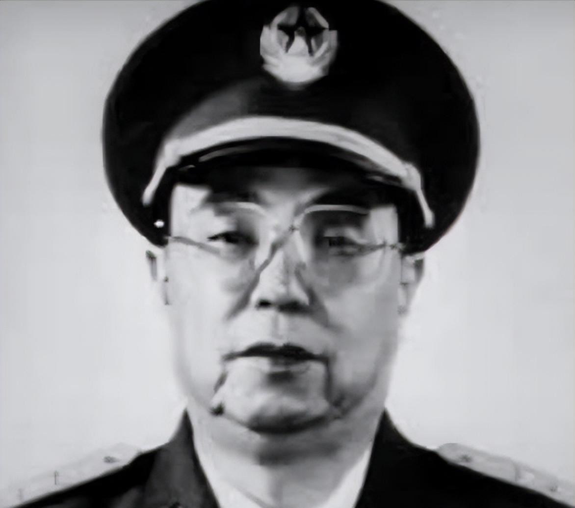 In 1989, Gu Yue was invited to attend a state banquet. General Yang ...