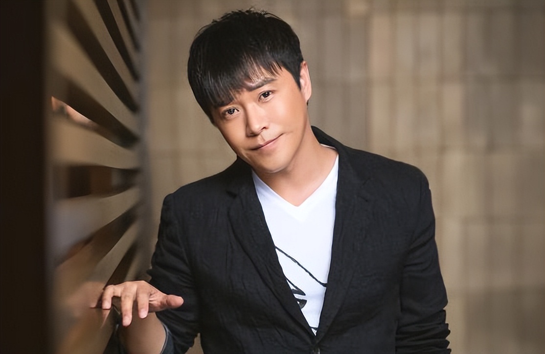 With countless girlfriends, abandoned wives and children, Chen Sicheng's character is not worthy ...