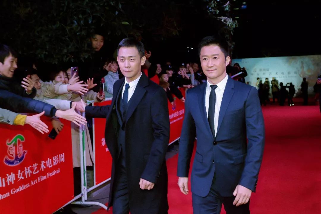 The diplomatic evacuation of overseas Chinese in "The Journey Home ...