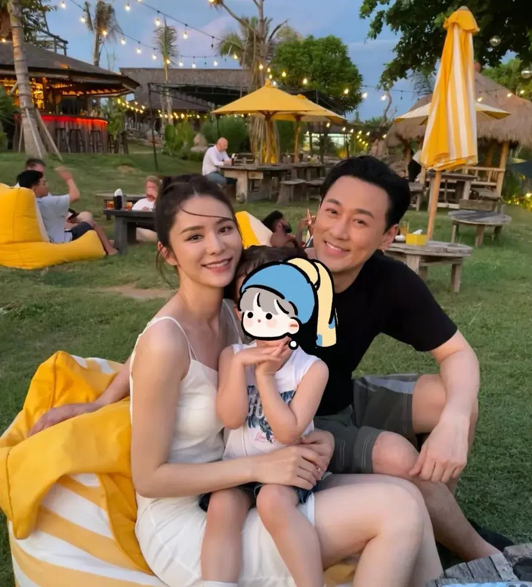 Wu Qianyu is broad-minded and takes the initiative to hug Zhang Xinyue's friend. Miao Miao does ...