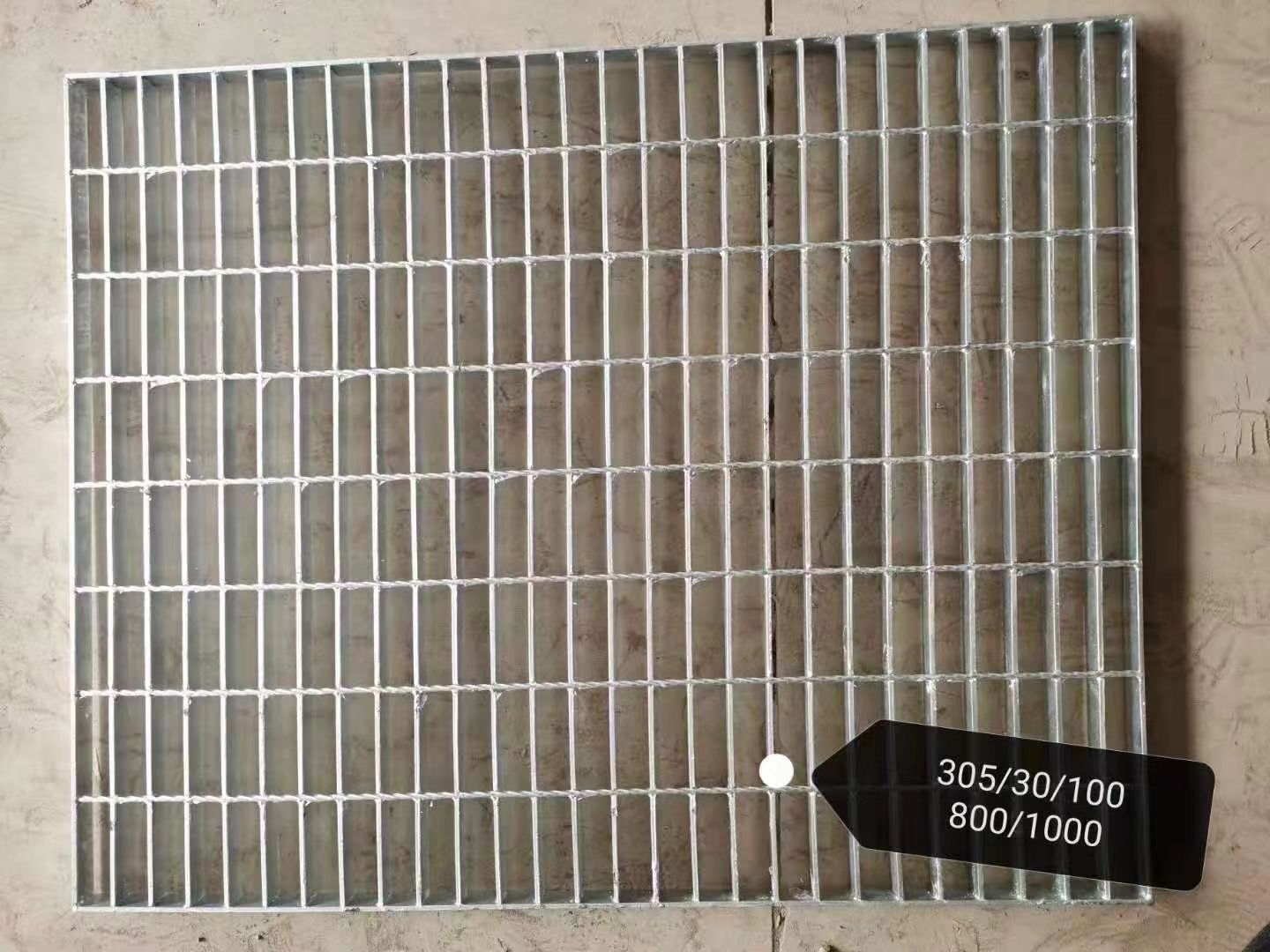 Specific steps and precautions for the installation of steel gratings ...