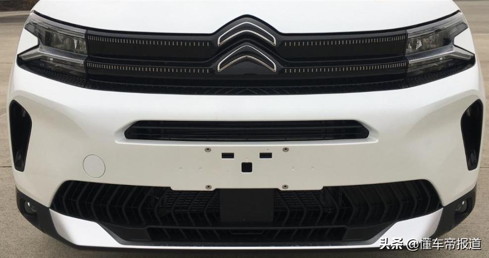 Split headlights become "double eyelids"!The new Citroen C5 AIRCROSS ...