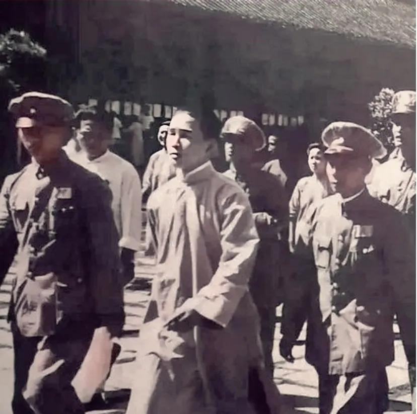 In 1946, when Wang Jingwei's son, Wang Wenti, was interrogated, an old ...