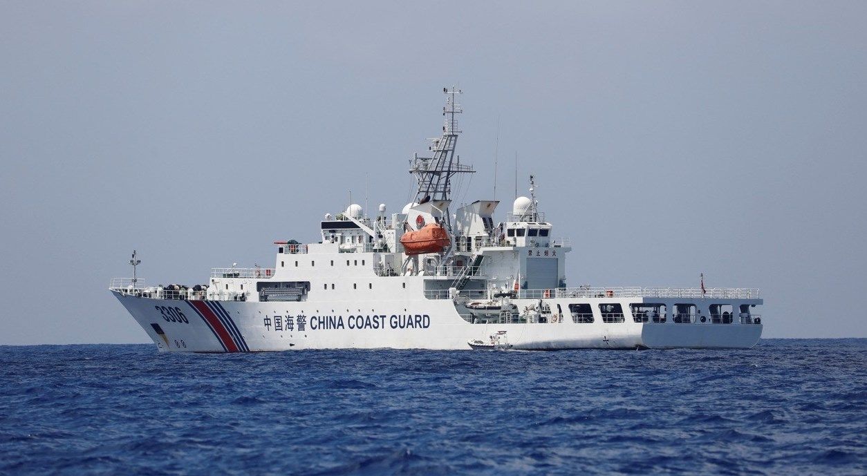 China Coast Guard's 10,000-ton giant ship guards the Nansha islands and ...
