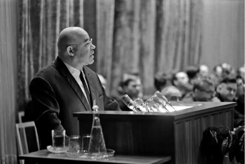 The Soviet Union: The Brezhnev Era when the Building Will Fall (14 ...