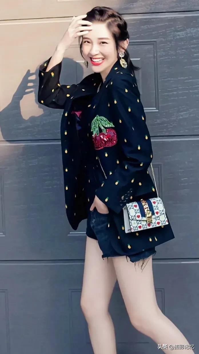 Tang Yixin: The beauty of Ao Shuang in full bloom - iNEWS