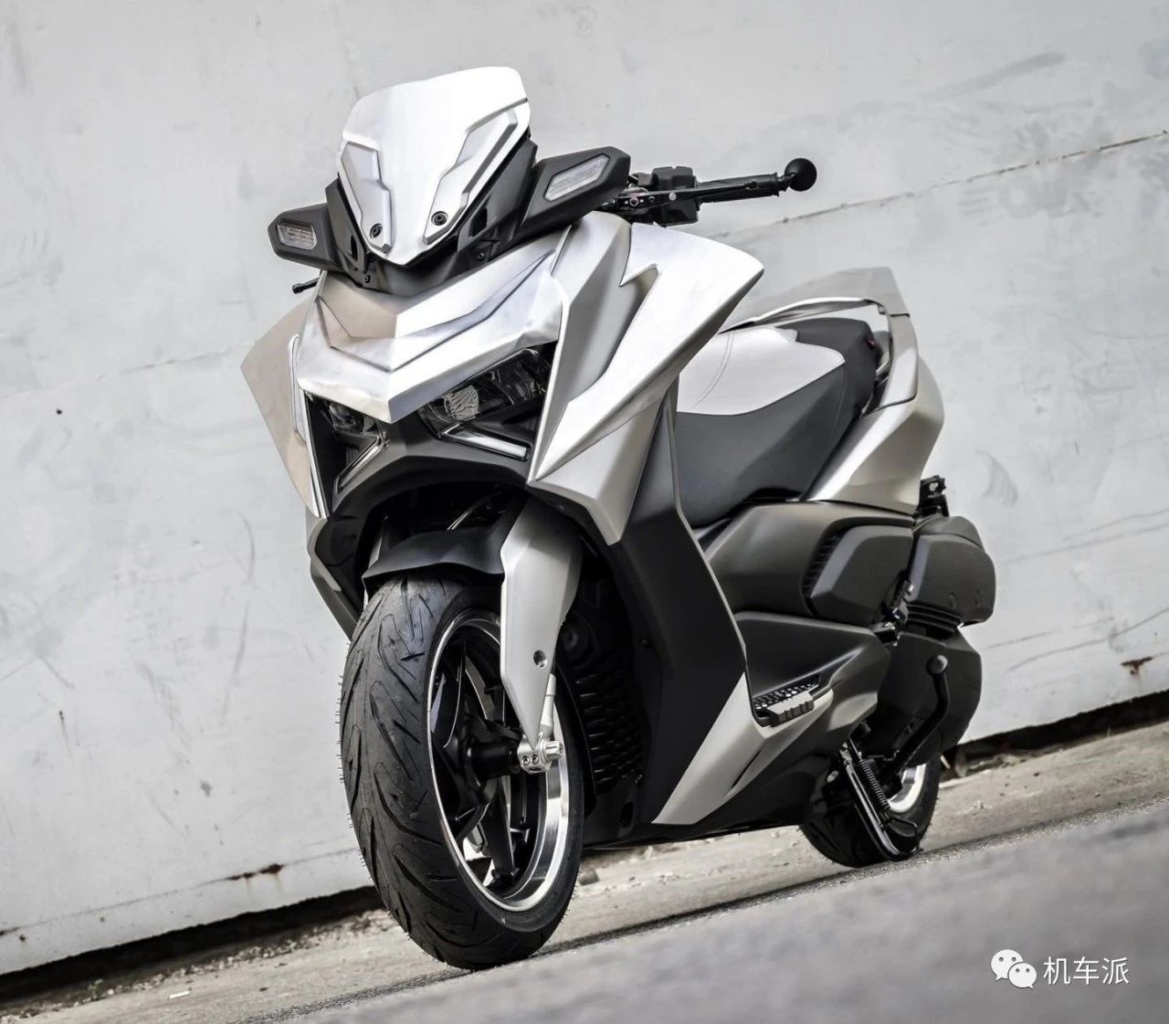 Super Platinum Yamaha X Max300 modification appreciation - iNEWS