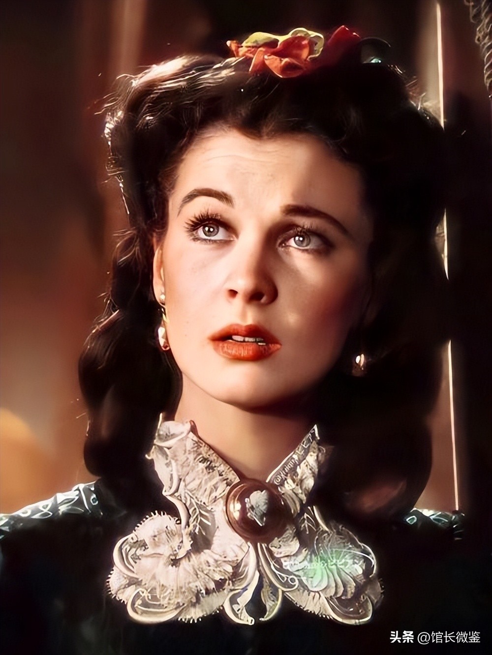 In 1972, Jiang Qing took a group photo with Nixon and others, pay ...