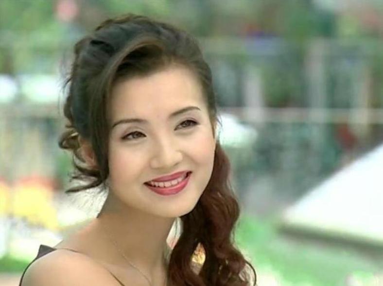 "Glamorous" Chen Hao: Married to a banker husband at the peak, now 44 years old with sons and ...