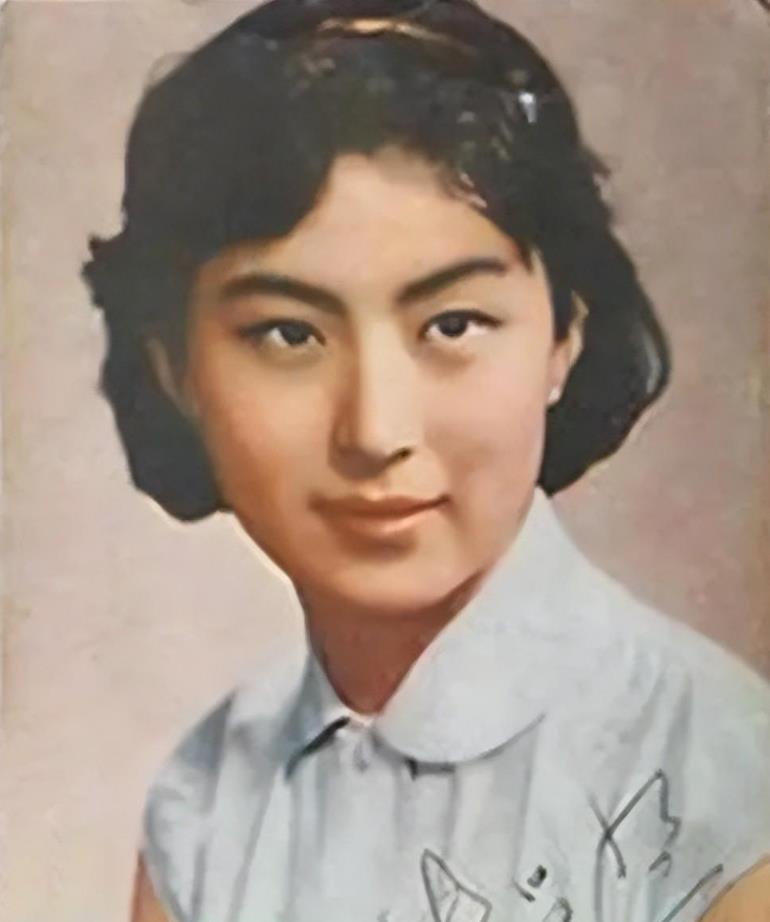 Zhu Manfang: The eldest daughter is a famous actor, the youngest ...