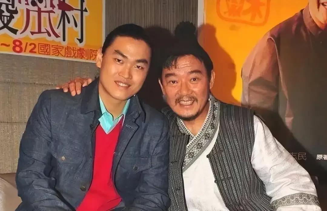 Li Liqun said that his son signed a live delivery contract for him ...