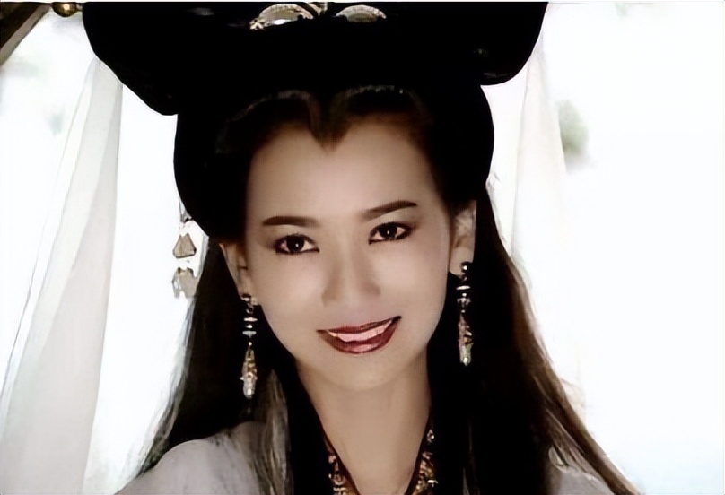 Ye Tong and Zhao Yazhi, a gray-haired man who is not afraid of age, a ...